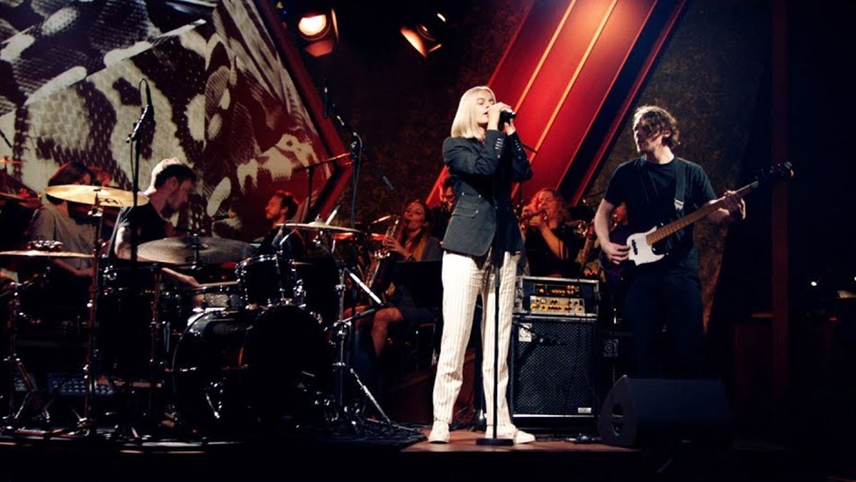 Mavi Phoenix - Ibiza - Was is hier eigentlich los