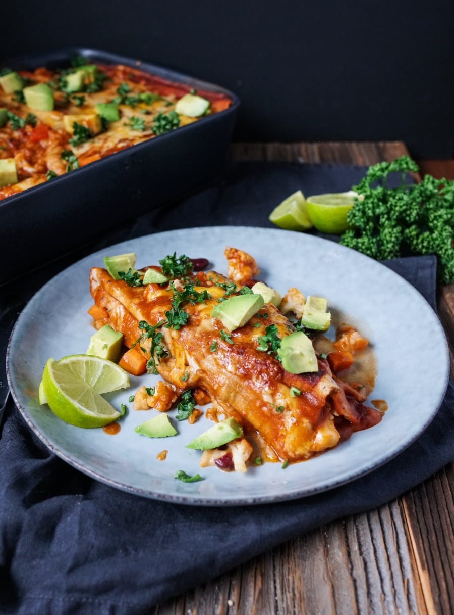 Vegetarische Enchiladas mit Bohnen, Süßkartoffel und ganz viel Käse ...