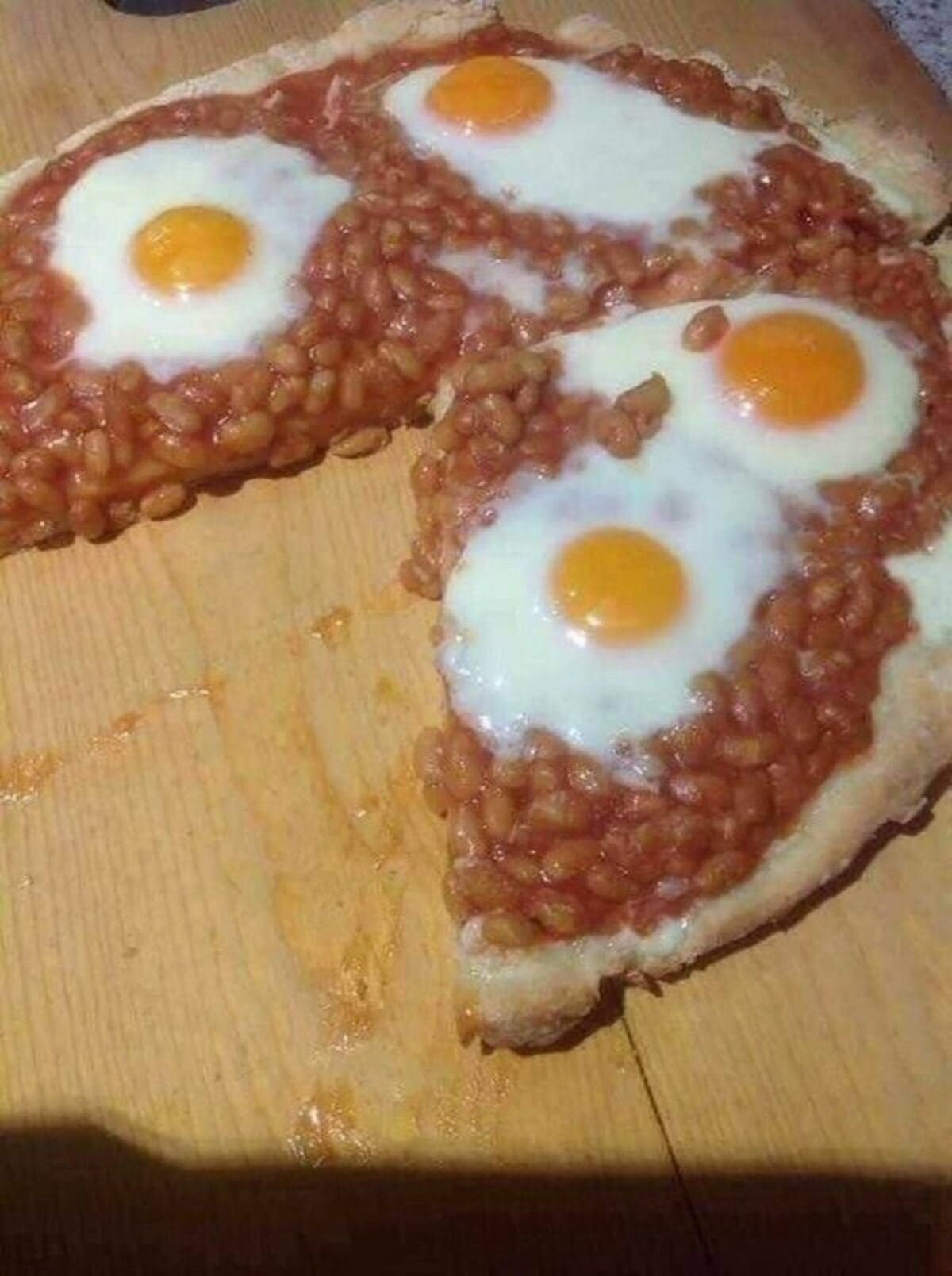 Ist das die schlimmste Pizza der Welt? - Was is hier eigentlich los