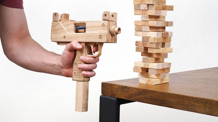 Eine Jenga-Pistole - Was is hier eigentlich los